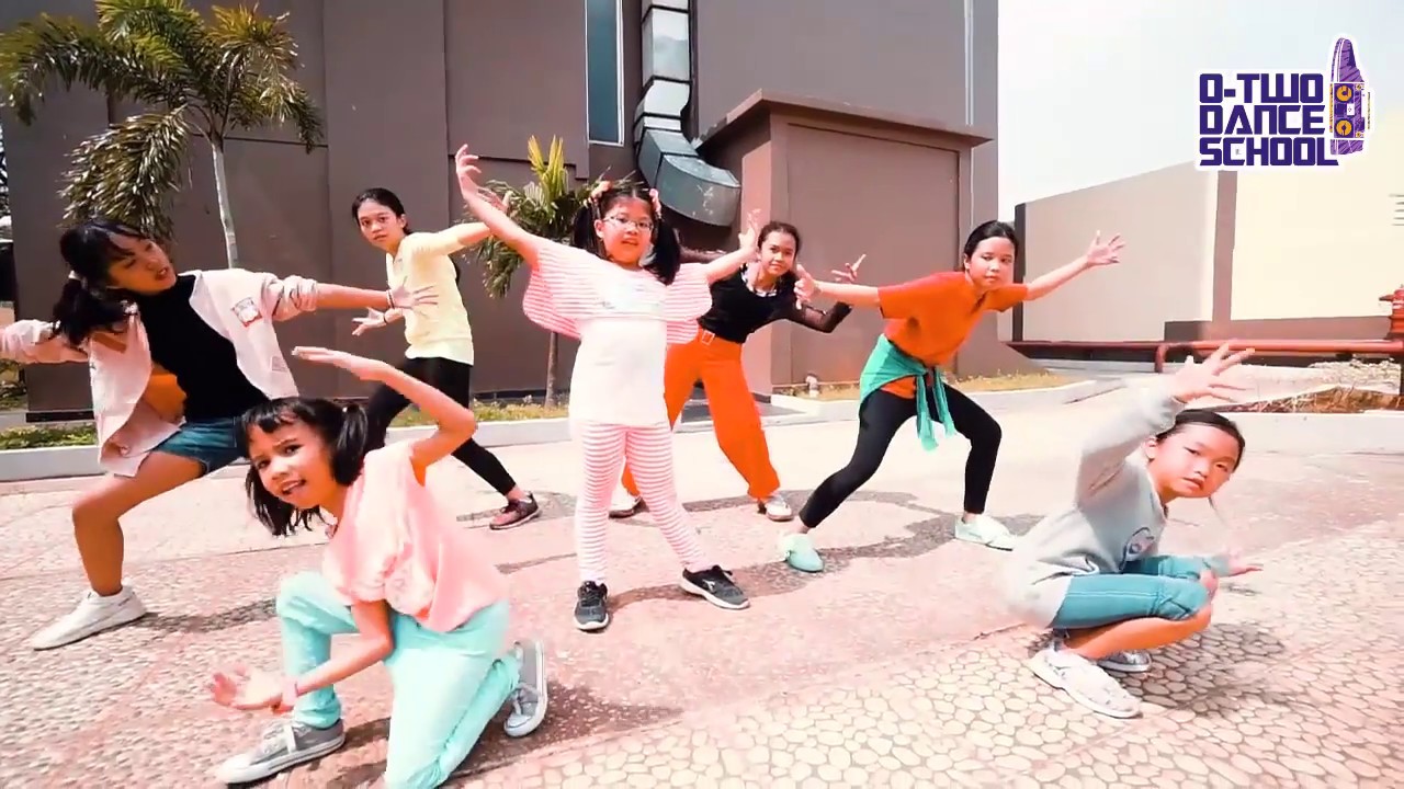 Gettin Jiggy Dance Crew | O Two Dance School - YouTube