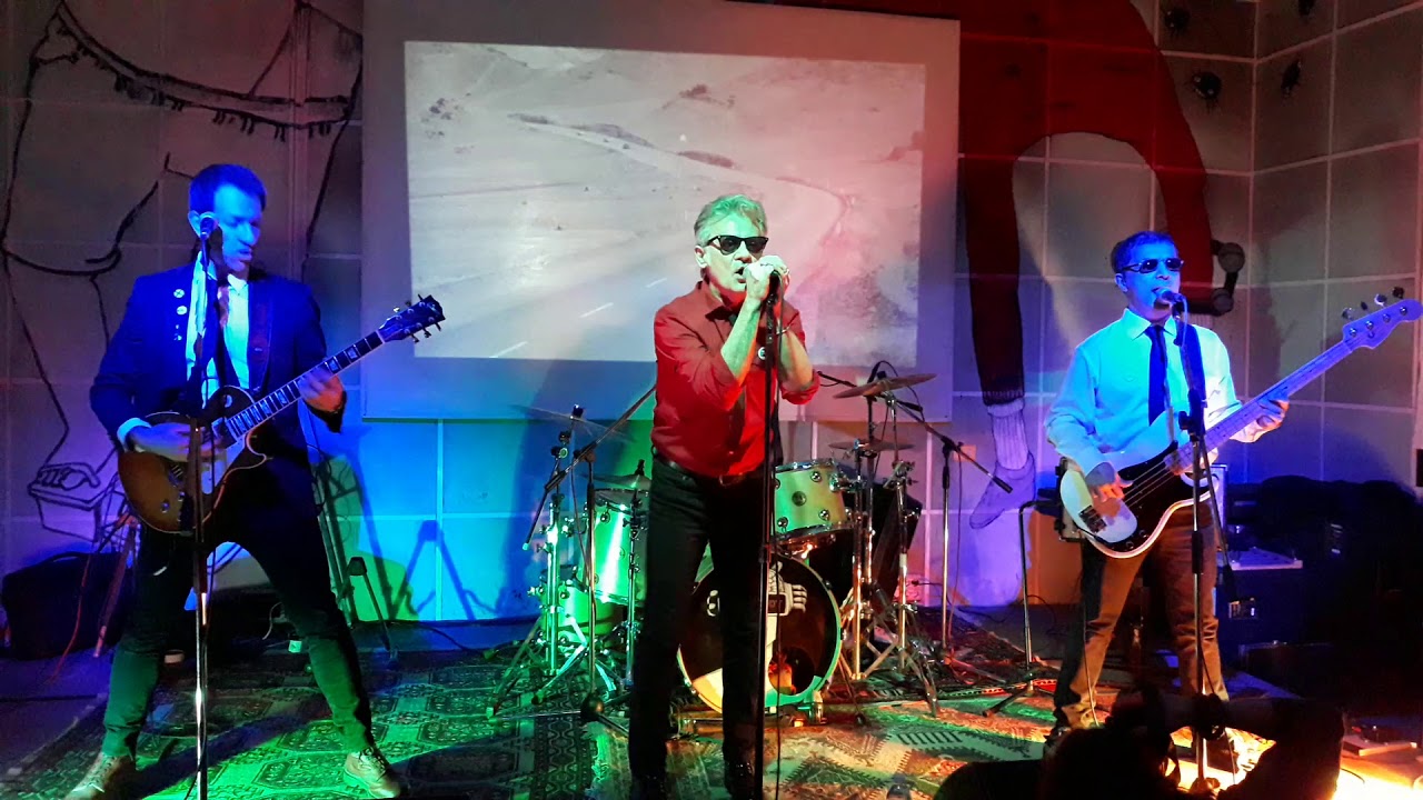 Intro + New Rose - Keep Out @Live al Ribalta 16/02/2019 - YouTube