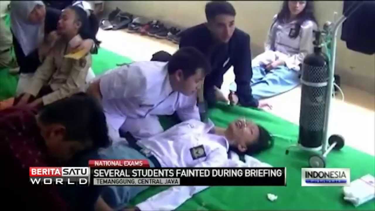 Several Students Fainted During Briefing - YouTube