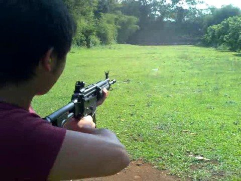 Indonesian Assault Rifle SS2 (Senapan Serbu 2) - YouTube