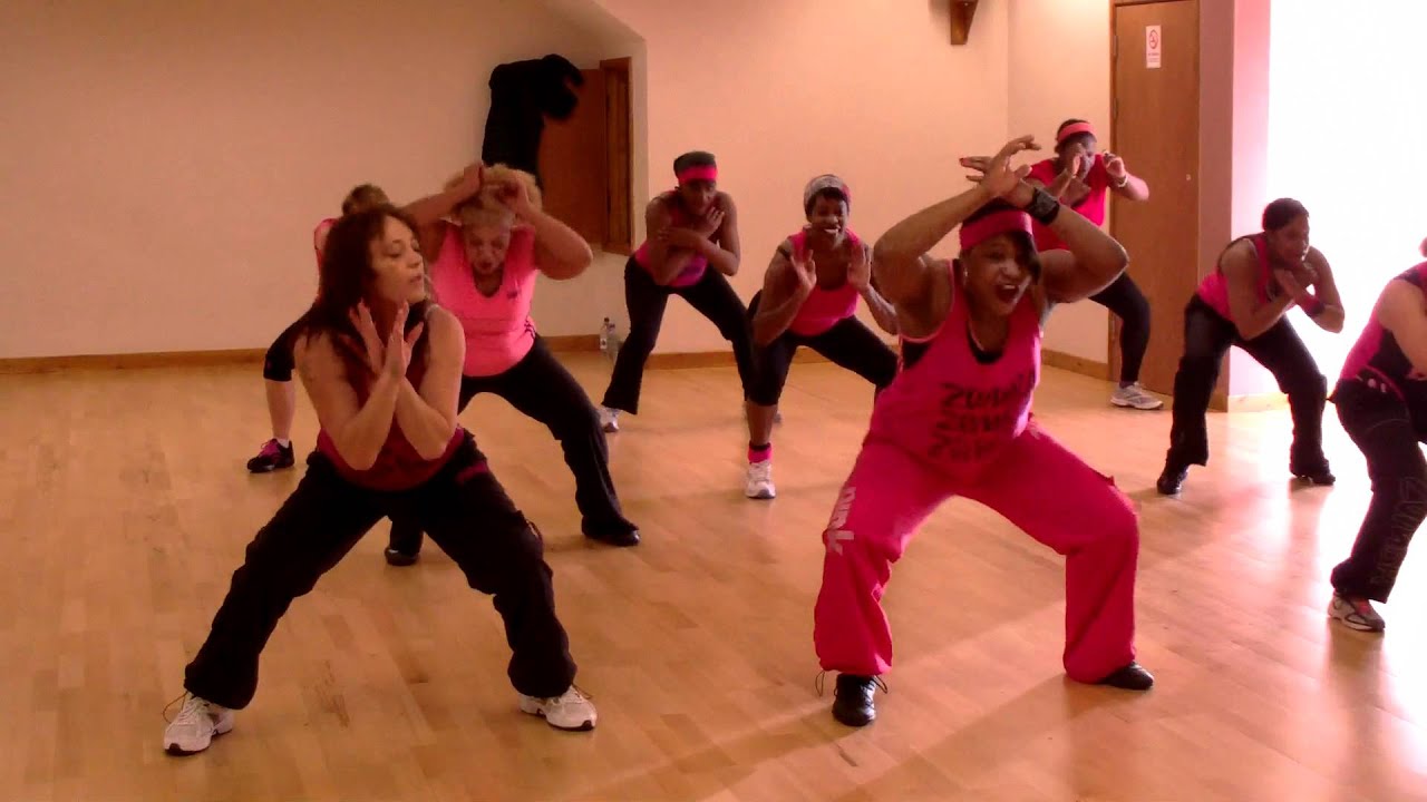 Zumba- Mi vecina-marengue mix with Annetta and crew@Funaticz - YouTube