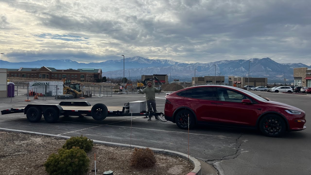 (Livestream) Model X Towing To Texas - Kyle & Andreas - YouTube