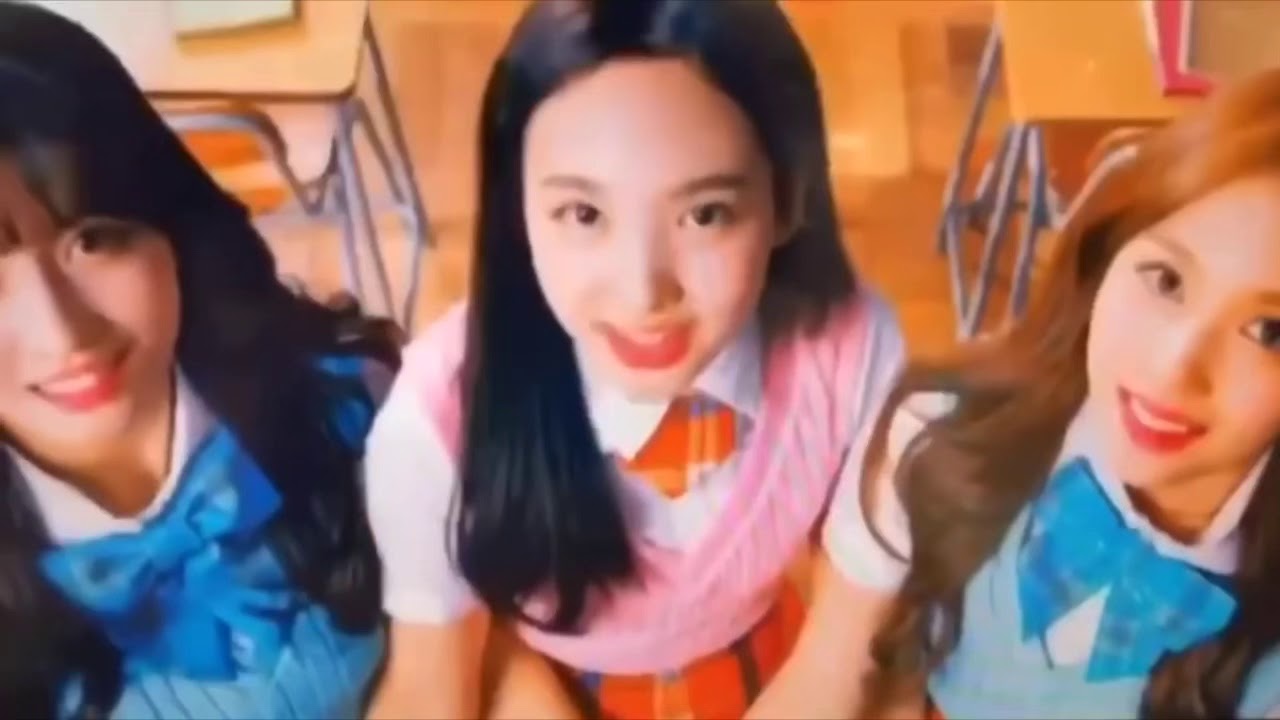 Twice Qoo CM (HAPPY HAPPY) - YouTube