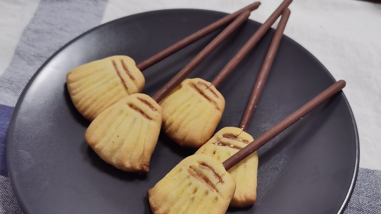 How to make Broom cookie - YouTube
