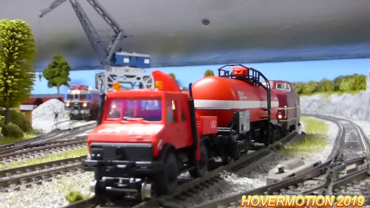 ROCO UniMog track test - YouTube