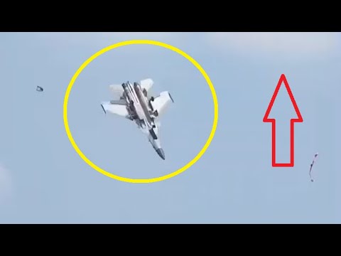 [FULL VIDEO] Fighter pilot ejects after jet nosedives before exploding ...