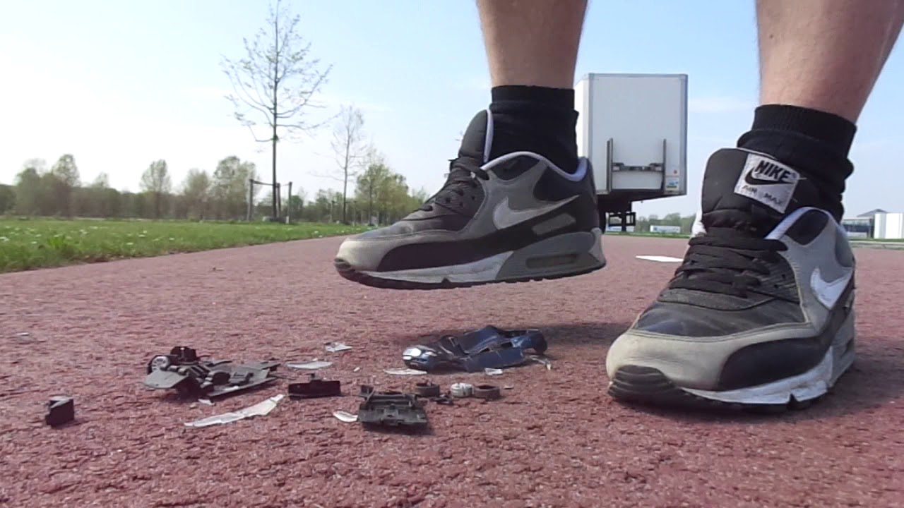 Nike Air Max 90 stomp, crush and destroy collectable Maserati modelcar ...