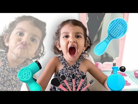 Hanaya pretend plays with her make up toys || Hanaya and mom - YouTube