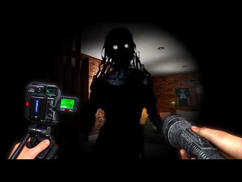 Playing VR PHASMOPHOBIA for the First Time... (SO FUNNY)