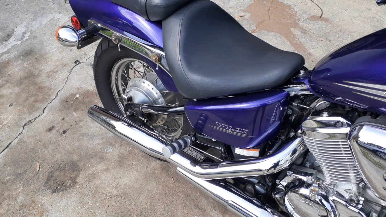 2002 Honda Shadow vt600cd exhaust sound - YouTube