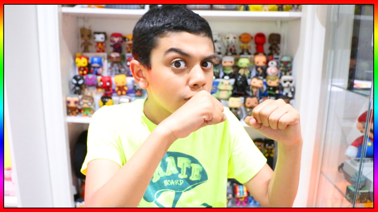 MOMO SE BAT IRL POUR UN PAQUET DE CHIPS 😂 - YouTube