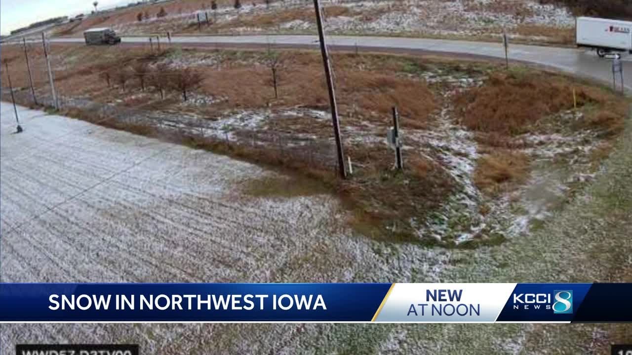 Snow arrives in northwest Iowa - YouTube