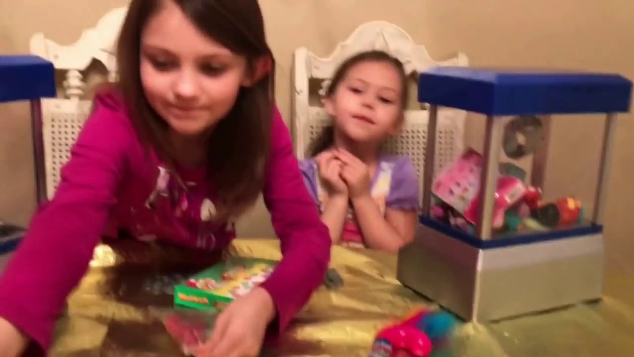 Claw machine Blind Bag Challenge - YouTube