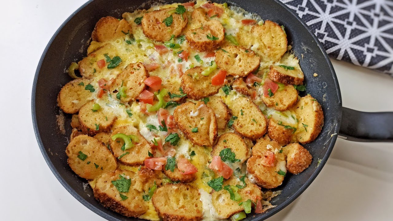 BAYAT SİMİTLE ÖYLE BİR ŞEY YAPTIM Kİ YEMEĞE DOYAMADIK😋 SİMİTLİ OMLET ...