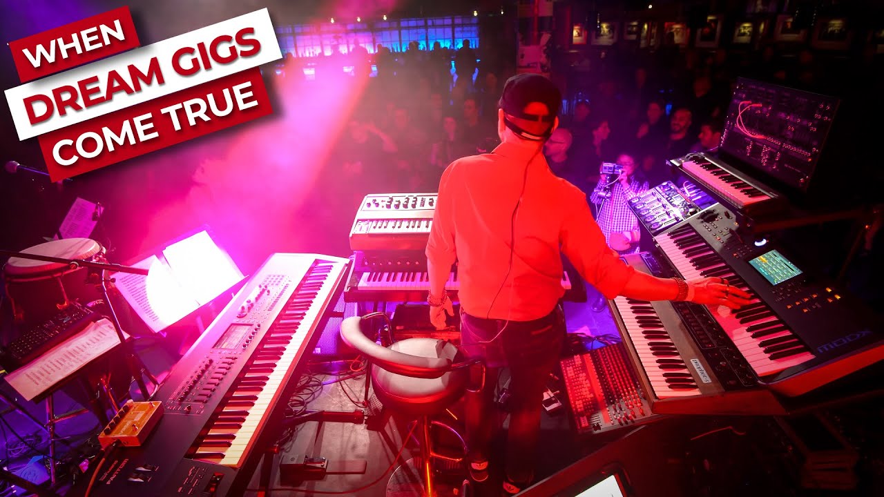 The Dream Gig: I Thought It Was You - YouTube