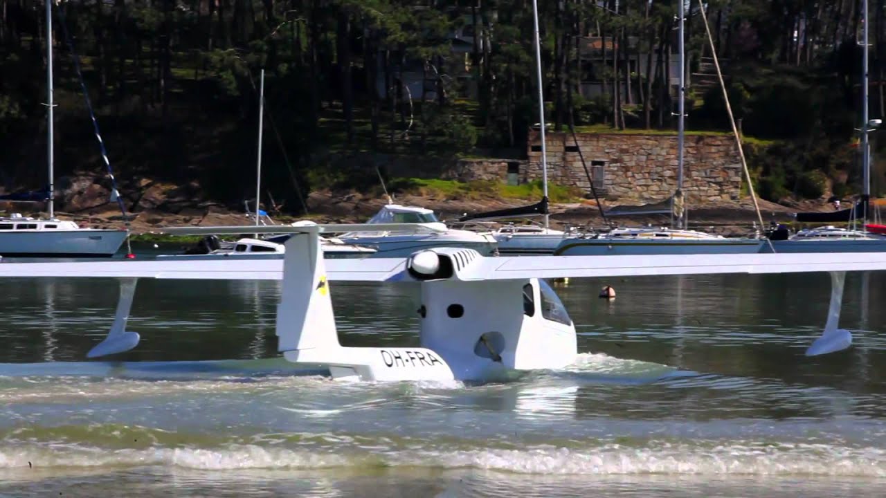 Amphibious Freedom S100 aircraft - YouTube
