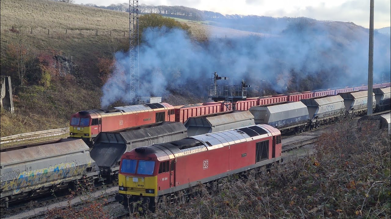 Clagging 60 gets heavy freight train moving - YouTube