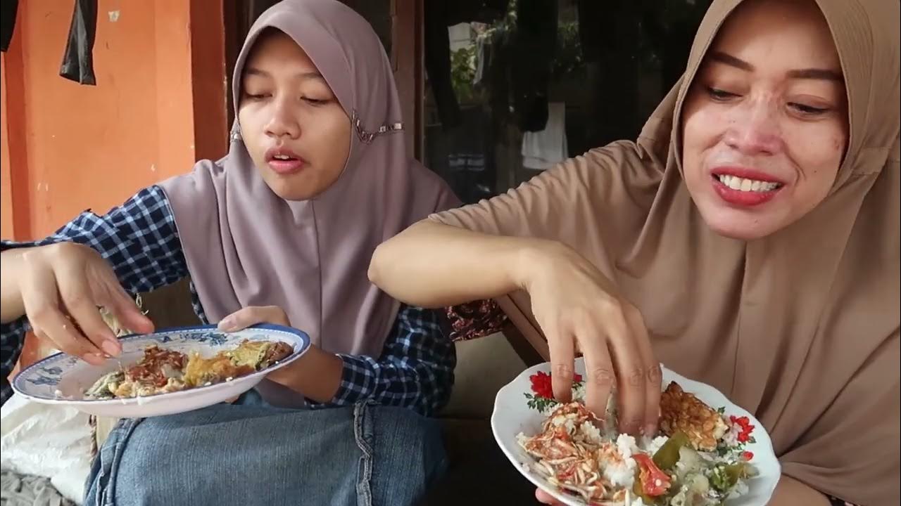 Rame‼️ makan Di Emperan Rumah Pake Menu Spektakuler - YouTube