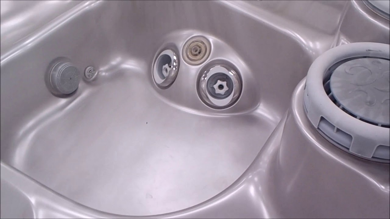 Jacuzzi J 465 - YouTube