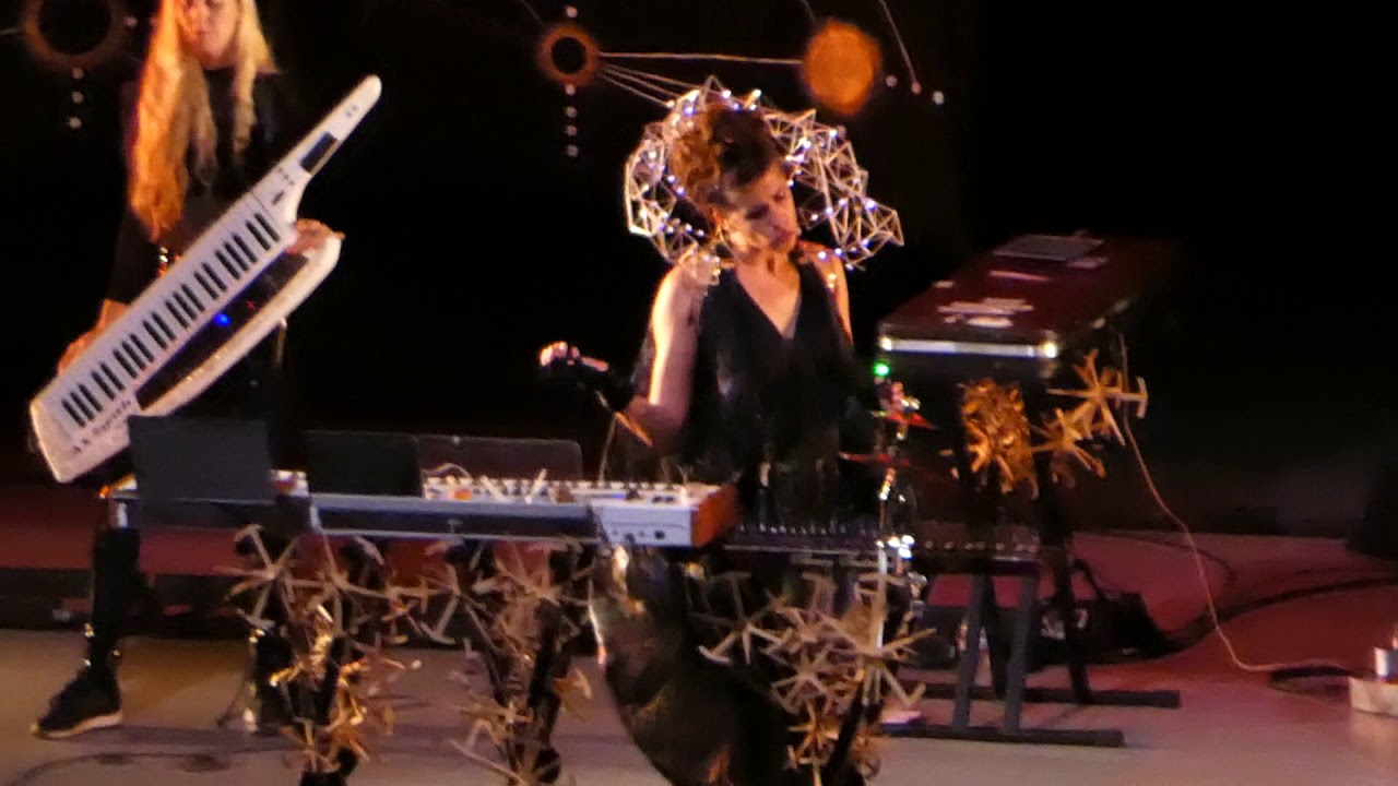 Imogen Heap - Headlock (Greek Theatre, Los Angeles CA 6/13/19) - YouTube