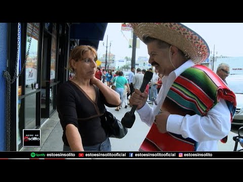 El #indio Macario hace de las suyas en las calles de #losangeles con preguntas incómodas