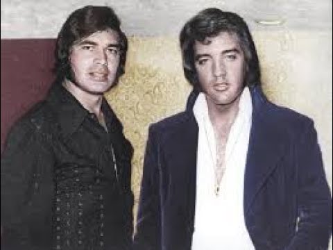 Elvis Presley Vs Engelbert Humperdinck - YouTube