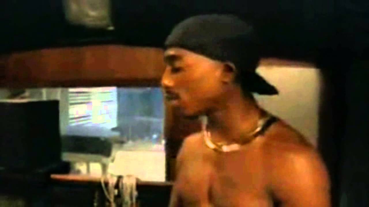 "Merry Christmas" and "Feliz Navidad" from 2Pac. - YouTube