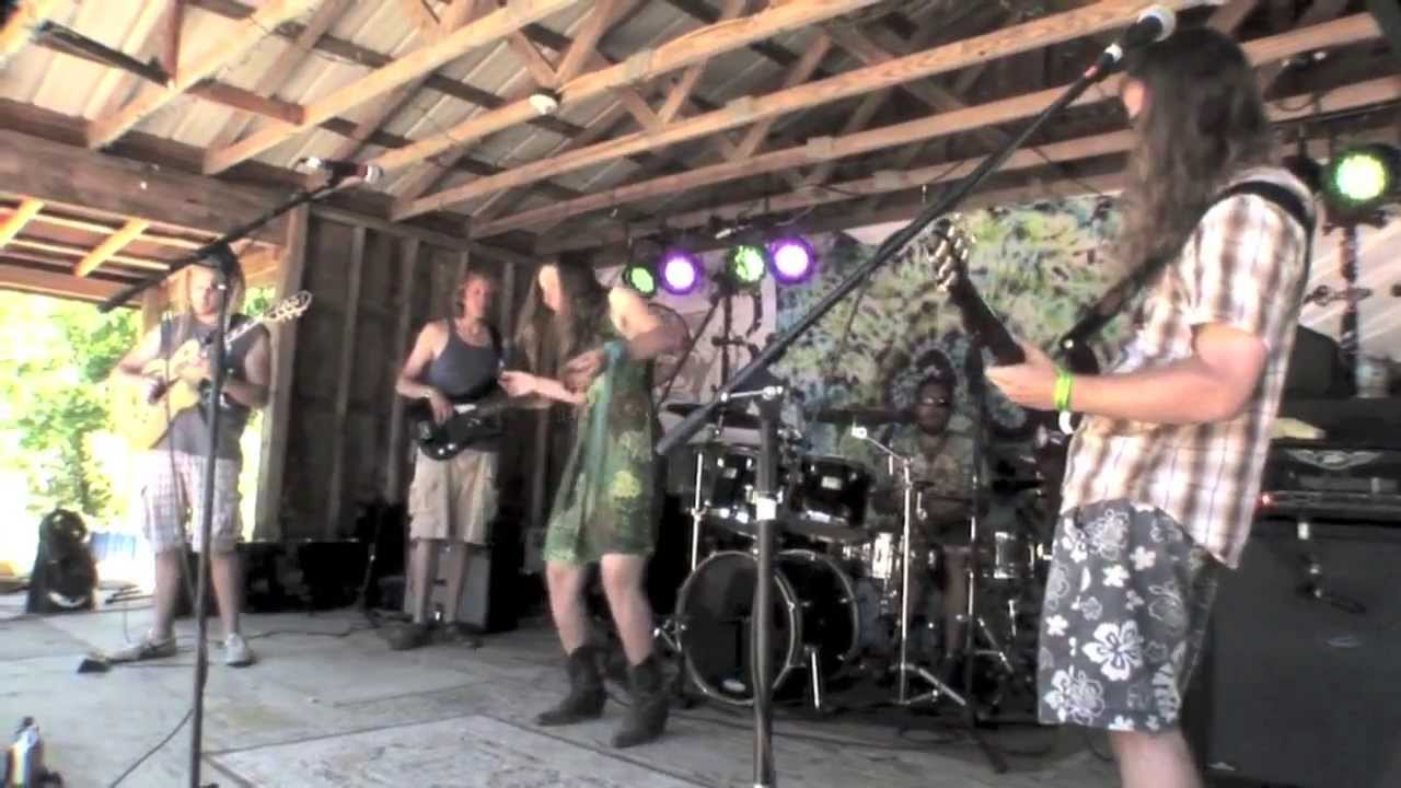 The Stone Sugar Shakedown: "Words" Live @ Wakarusa 2012 - YouTube