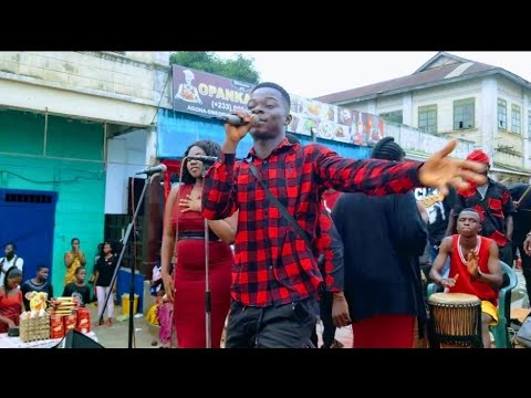 Adaka tea live band rendition @ Nana Botwe 40 days celebration #swedru ...