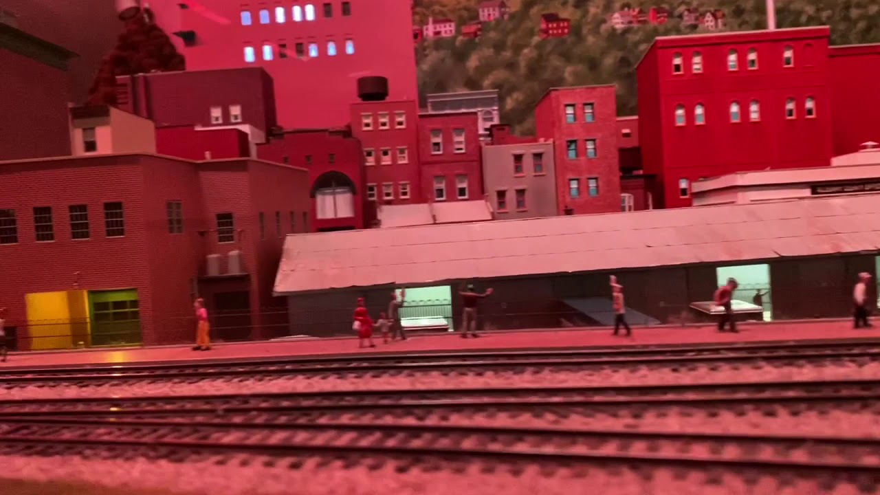 Model trains, real sounds! (Part 2!) - YouTube