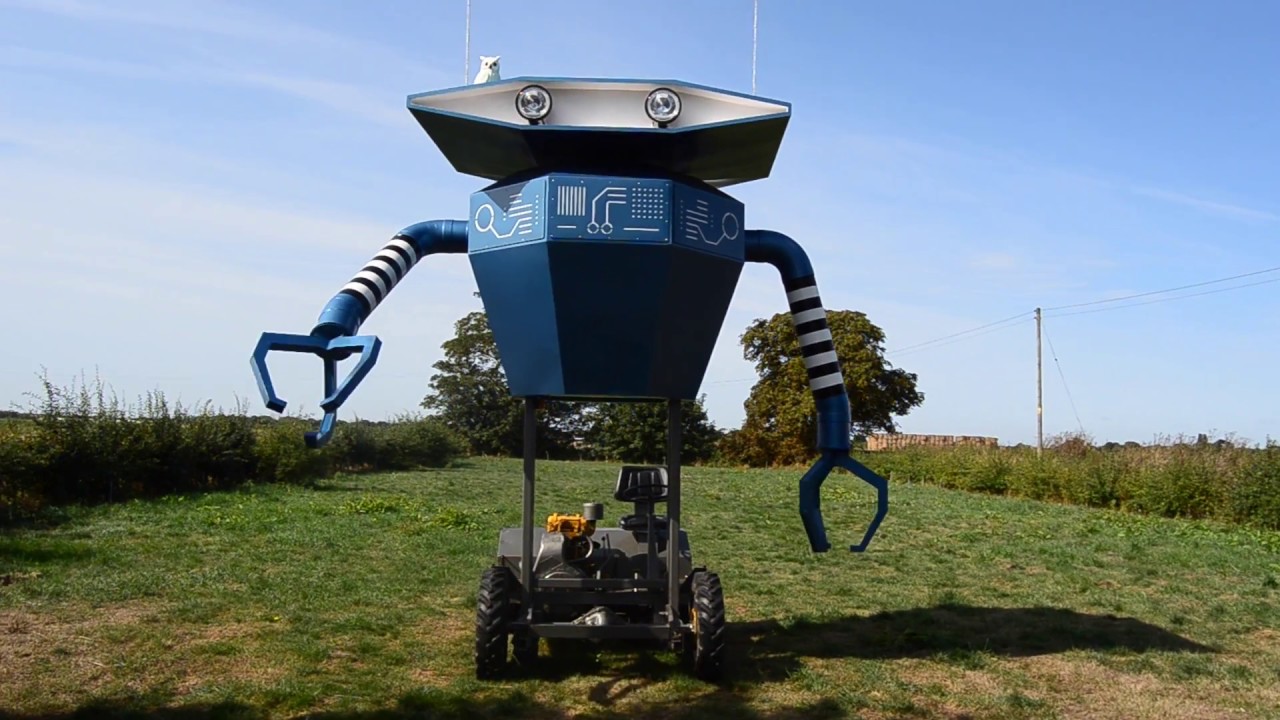 4m high diesel powered robot - YouTube