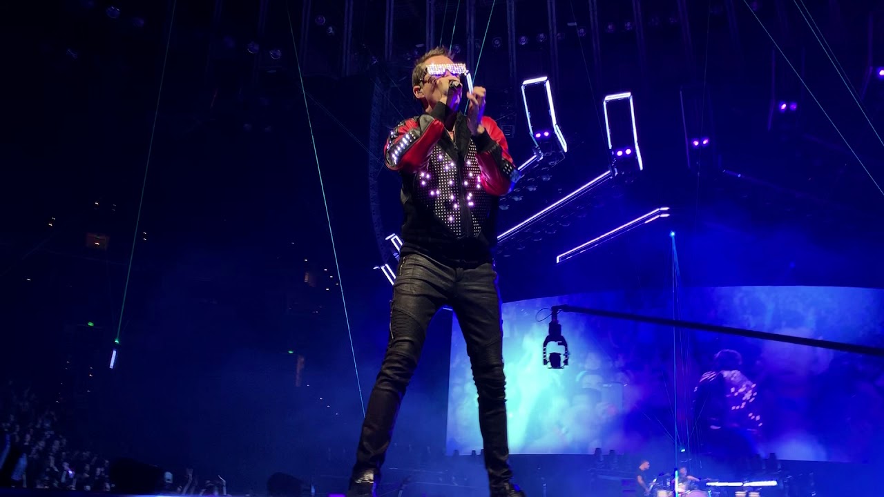 Starlight - Muse Live at Oakland, California 2019 - YouTube