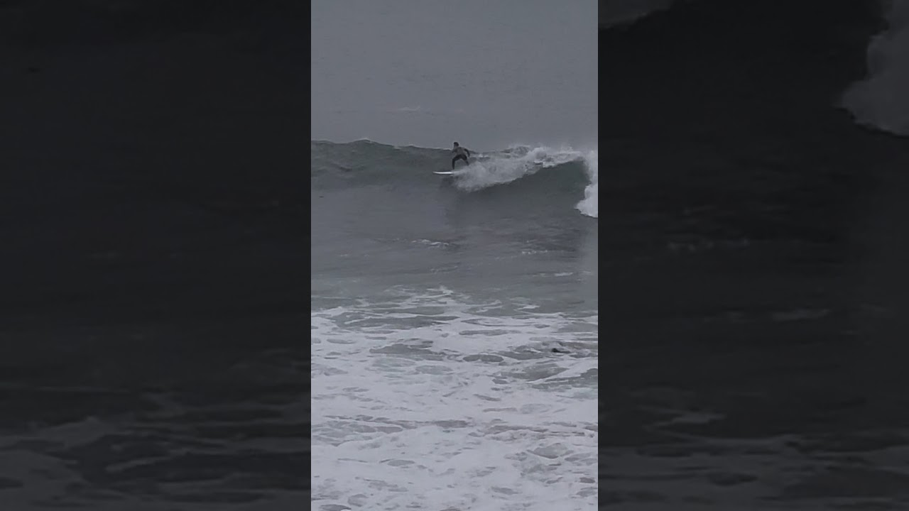 Surfer catching a wave at Ruggles Newport. - YouTube