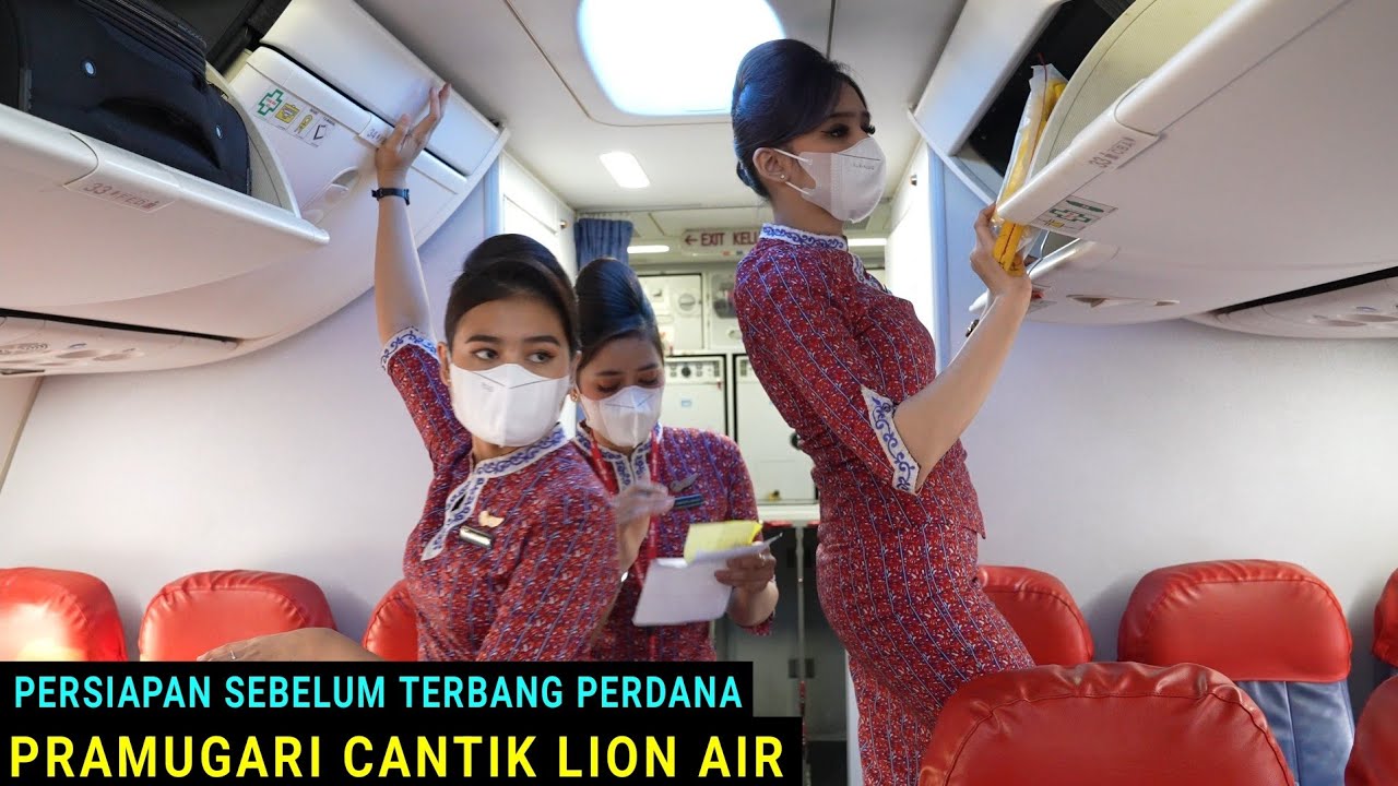 Persiapan Sebelum Terbang Perdana, Pramugari Cantik Lion Air Palembang ...