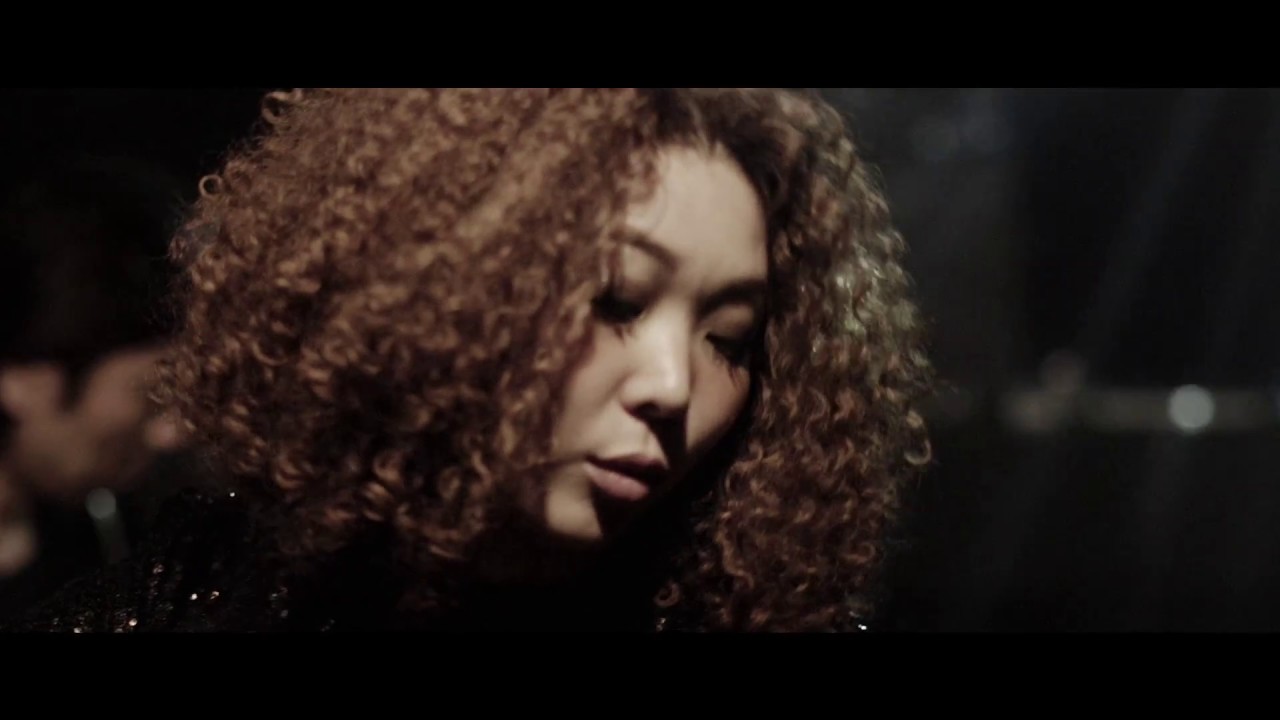 Hanah Spring / Dreamin'(living in a dream) - YouTube