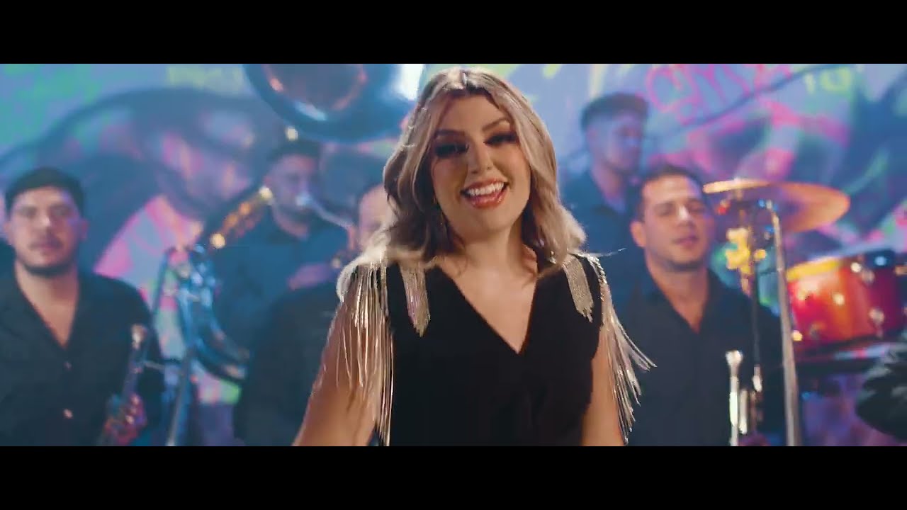 Lisa Saenz y su Banda Porte Sinaloense - Así Son Los Hombres (Official ...