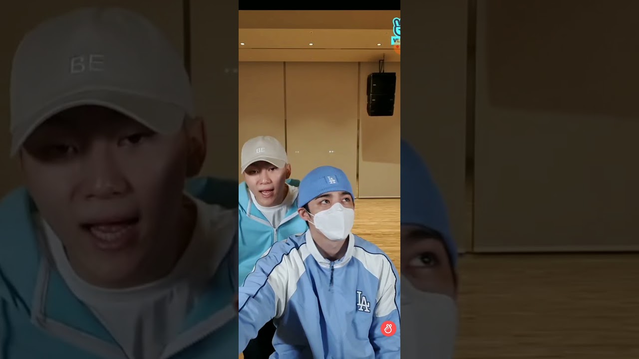 seungkwan and Scoups singing Be mine by Infinite - YouTube