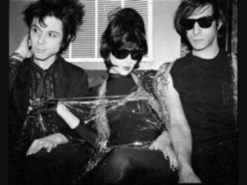 Dull Life - Yeah Yeah Yeahs - YouTube