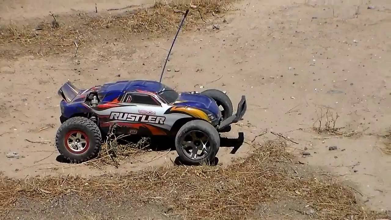 Running: Traxxas Rustler #2 - YouTube