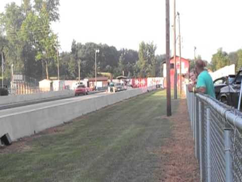 Pacemaker drag racing Friday night 8/19/2011 RACESTAR DRAG WHEELS - YouTube