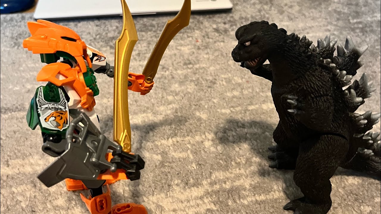 Godzilla vs Tiger mech - YouTube
