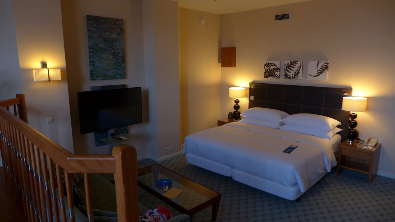 Hilton Dresden (King Duplex Junior Suite) - YouTube