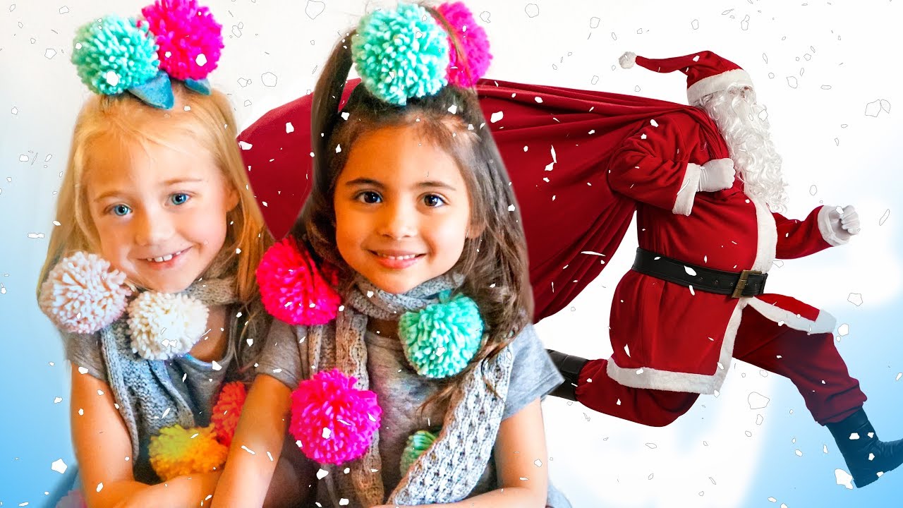 Everleigh and Ava catch SANTA! - YouTube