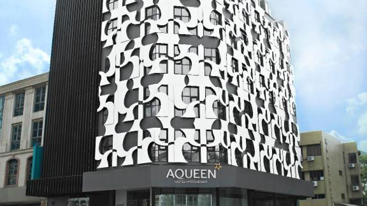 #ReviewHotel #Review Aqueen Hotel Kitchener - YouTube