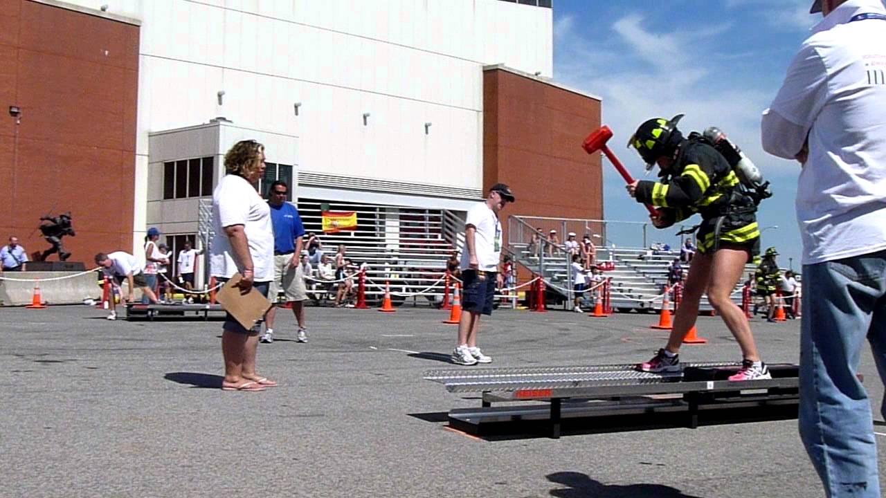 Ultimate Firefighter Woman's open 2011 WPFG NEW YORK - YouTube