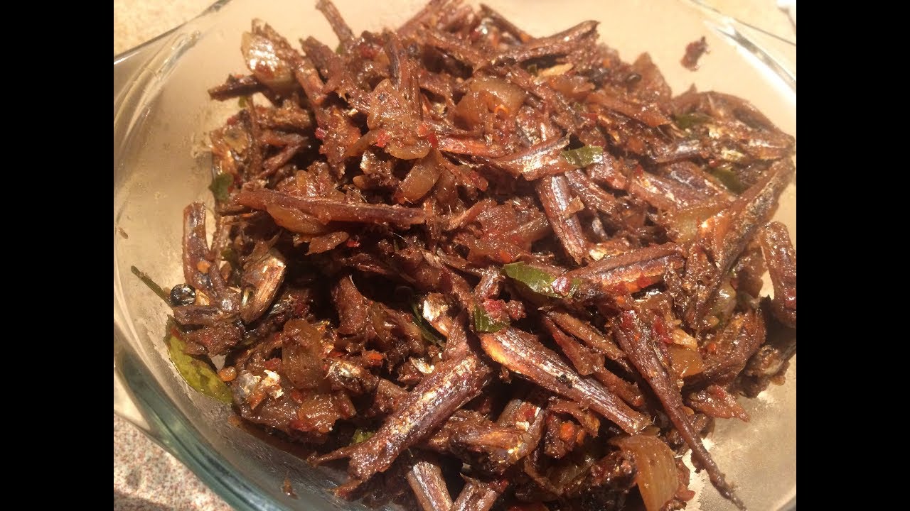 Nethali Theeyal /Sprat Theeyal by Genie Mum - YouTube