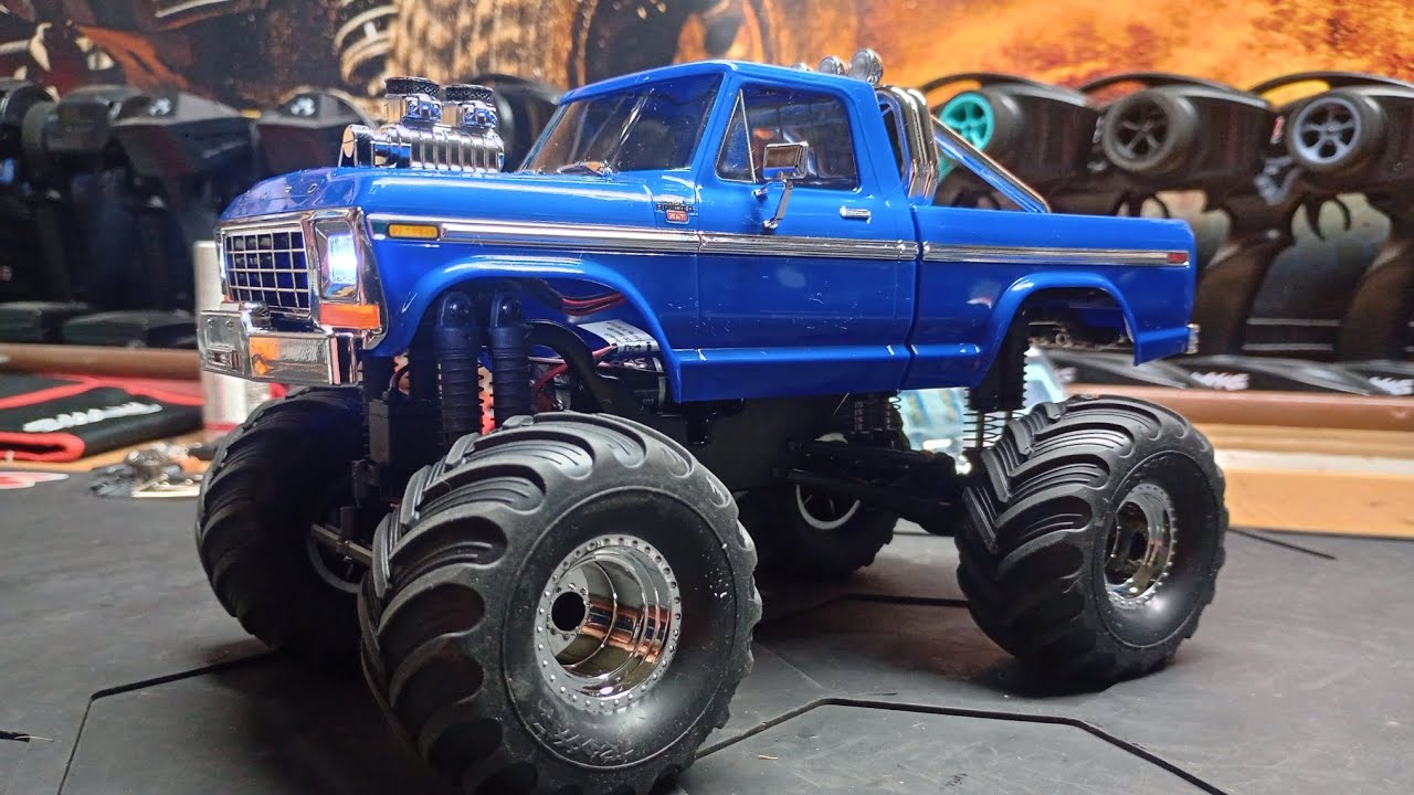 Traxxas TRX4MT - YouTube