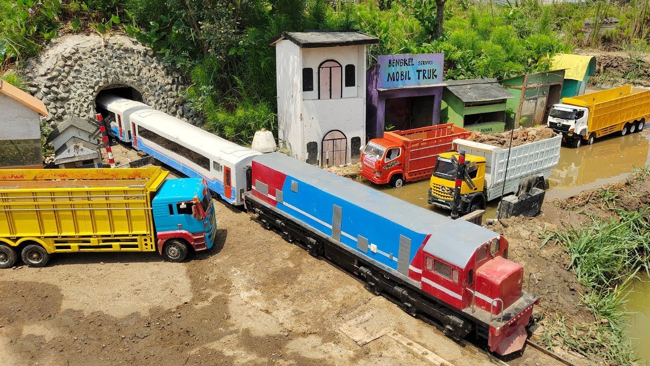 Woow...! Kereta Api Diesel Gerbong Panjang, Kereta Api Uap, Kereta Api ...