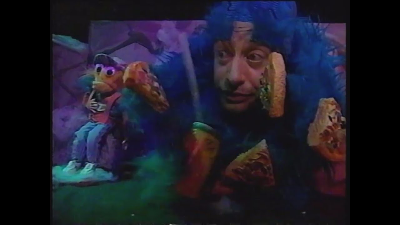 Nickelodeon Weinerville - Giant Spider (60fps) - YouTube