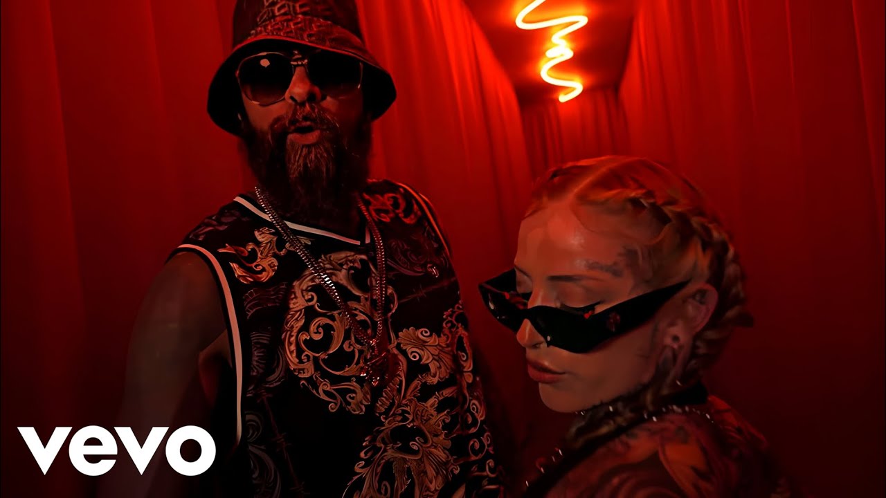 Cartel De Santa, La Kelly - Shorty Party (Edit Version) - YouTube